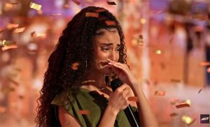 Lara D sings “Oscar Winning Tears,” Gets Golden Buzzer on America’s Got ...